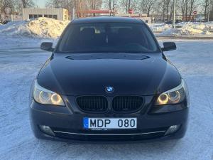 Черный БМВ 525 2007 в Кайшядорис, объемом двигателя 3.00 л и пробегом 313 тыс. км за 5100 €, фото 2 на AUTOMOTO.COM.LV