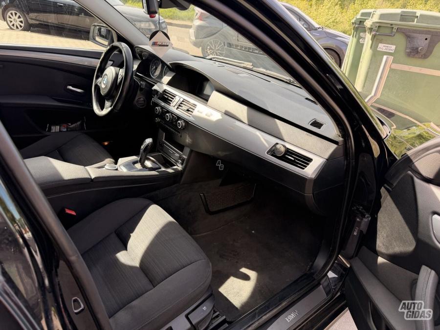 Black BMW 525 2007 in Klaipeda, with an engine capacity of 3.00 L and mileage of 386 thousand km for 3400 €, photo 3 on AUTOMOTO.COM.LV