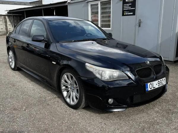 Melns BMW 525 2007 Daugavpils, ar dzinēja tilpumu 2.50 L un nobraukumu 333 tūkst. km par 4490 €, foto 1 vietnē AUTOMOTO.COM.LV