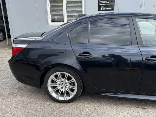 Black BMW 525 2007 in Daugavpils, with an engine capacity of 2.50 L and mileage of 333 thousand km for 4490 €, photo 8 on AUTOMOTO.COM.LV