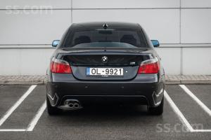 Black BMW 525 2007 in Riga, with an engine capacity of 2.50 L and mileage of 334 thousand km for 5990 €, photo 6 on AUTOMOTO.COM.LV