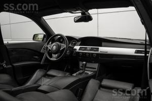 Black BMW 525 2007 in Riga, with an engine capacity of 2.50 L and mileage of 334 thousand km for 5990 €, photo 14 on AUTOMOTO.COM.LV