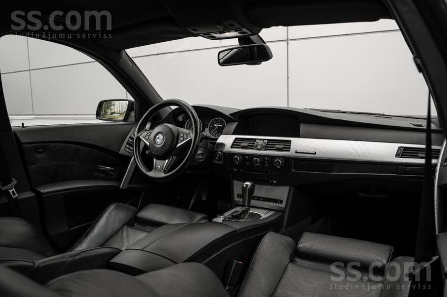 Black BMW 525 2007 in Riga, with an engine capacity of 2.50 L and mileage of 334 thousand km for 5990 €, photo 14 on AUTOMOTO.COM.LV