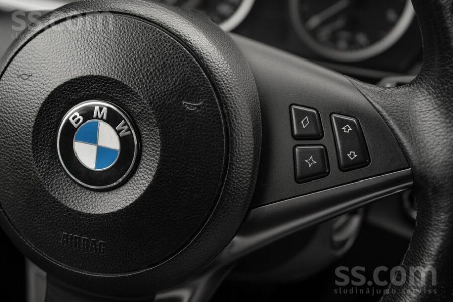 Black BMW 525 2007 in Riga, with an engine capacity of 2.50 L and mileage of 334 thousand km for 5990 €, photo 20 on AUTOMOTO.COM.LV