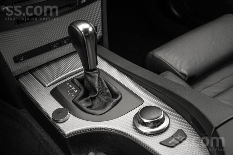 Black BMW 525 2007 in Riga, with an engine capacity of 2.50 L and mileage of 334 thousand km for 5990 €, photo 23 on AUTOMOTO.COM.LV