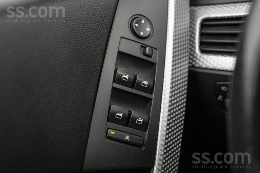 Black BMW 525 2007 in Riga, with an engine capacity of 2.50 L and mileage of 334 thousand km for 5990 €, photo 28 on AUTOMOTO.COM.LV