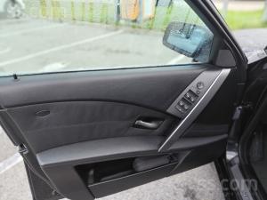 Black BMW 525 2007 in Riga, with an engine capacity of 2.50 L and mileage of 255 thousand km for 4999 €, photo 8 on AUTOMOTO.COM.LV