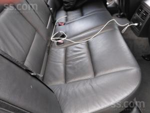Black BMW 525 2007 in Riga, with an engine capacity of 2.50 L and mileage of 255 thousand km for 4999 €, photo 12 on AUTOMOTO.COM.LV
