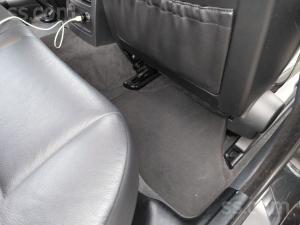 Black BMW 525 2007 in Riga, with an engine capacity of 2.50 L and mileage of 255 thousand km for 4999 €, photo 14 on AUTOMOTO.COM.LV