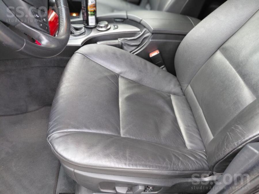 Black BMW 525 2007 in Riga, with an engine capacity of 2.50 L and mileage of 255 thousand km for 4999 €, photo 18 on AUTOMOTO.COM.LV