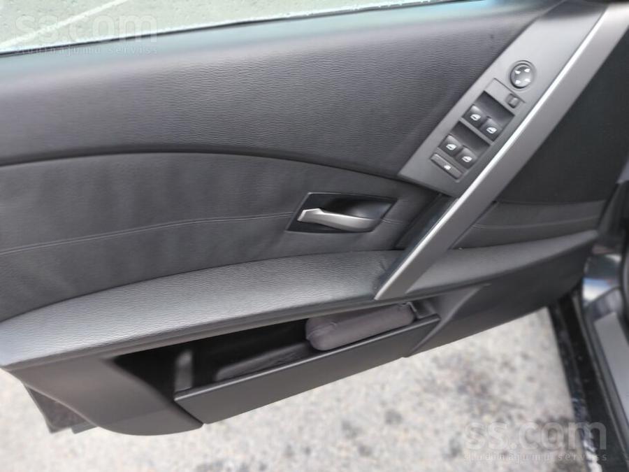 Black BMW 525 2007 in Riga, with an engine capacity of 2.50 L and mileage of 255 thousand km for 4999 €, photo 20 on AUTOMOTO.COM.LV