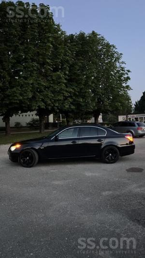 Black BMW 525 2007 in Ogre, with an engine capacity of 3.00 L and mileage of 451 thousand km for 4500 €, photo 6 on AUTOMOTO.COM.LV