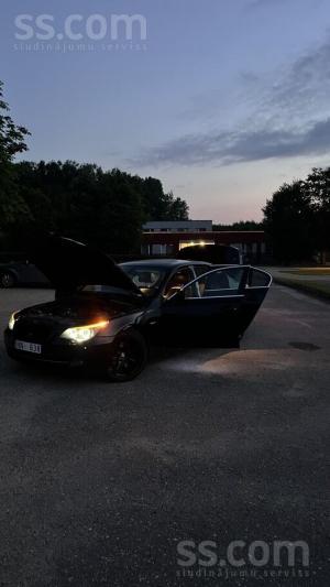 Black BMW 525 2007 in Ogre, with an engine capacity of 3.00 L and mileage of 451 thousand km for 4500 €, photo 7 on AUTOMOTO.COM.LV