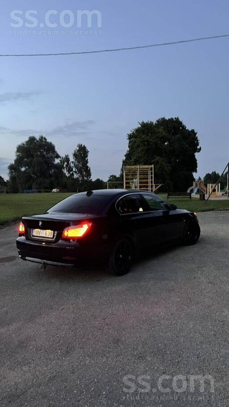 Black BMW 525 2007 in Ogre, with an engine capacity of 3.00 L and mileage of 451 thousand km for 4500 €, photo 15 on AUTOMOTO.COM.LV