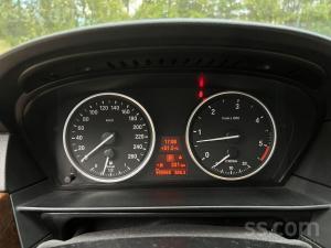 Black BMW 525 2007 in Ludza, with an engine capacity of 3.00 L and mileage of 305 thousand km for 5500 €, photo 14 on AUTOMOTO.COM.LV