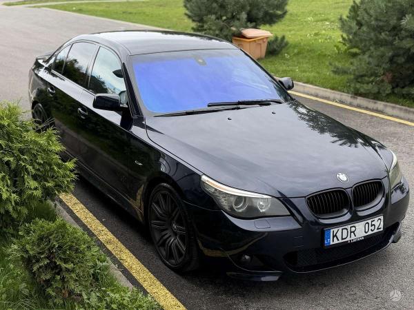 Melns BMW 525 2007 Kauņa, ar dzinēja tilpumu 3.00 L un nobraukumu 523 tūkst. km par 5550 €, foto 4 vietnē AUTOMOTO.COM.LV