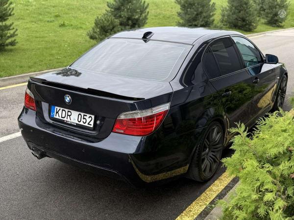 Melns BMW 525 2007 Kauņa, ar dzinēja tilpumu 3.00 L un nobraukumu 523 tūkst. km par 5550 €, foto 11 vietnē AUTOMOTO.COM.LV