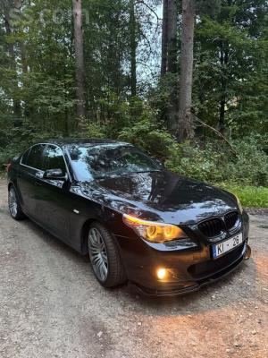 Melns BMW 525 2007 Rīga, ar dzinēja tilpumu 3.00 L un nobraukumu 440 tūkst. km par 7000 €, foto  vietnē AUTOMOTO.COM.LV