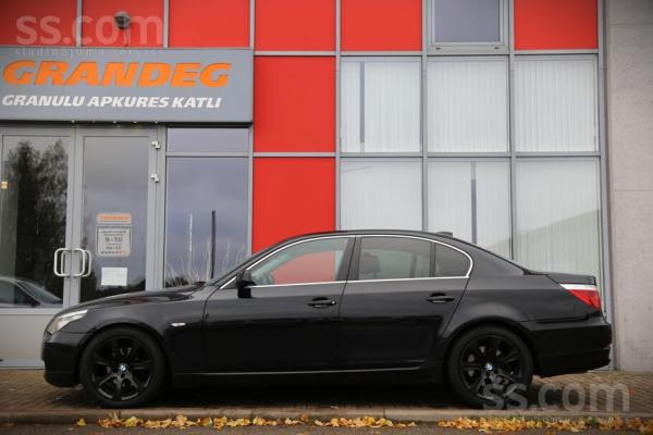 Melns BMW 525 2007 Rīga, ar dzinēja tilpumu 3.00 L un nobraukumu 455 tūkst. km par 4995 €, foto 3 vietnē AUTOMOTO.COM.LV