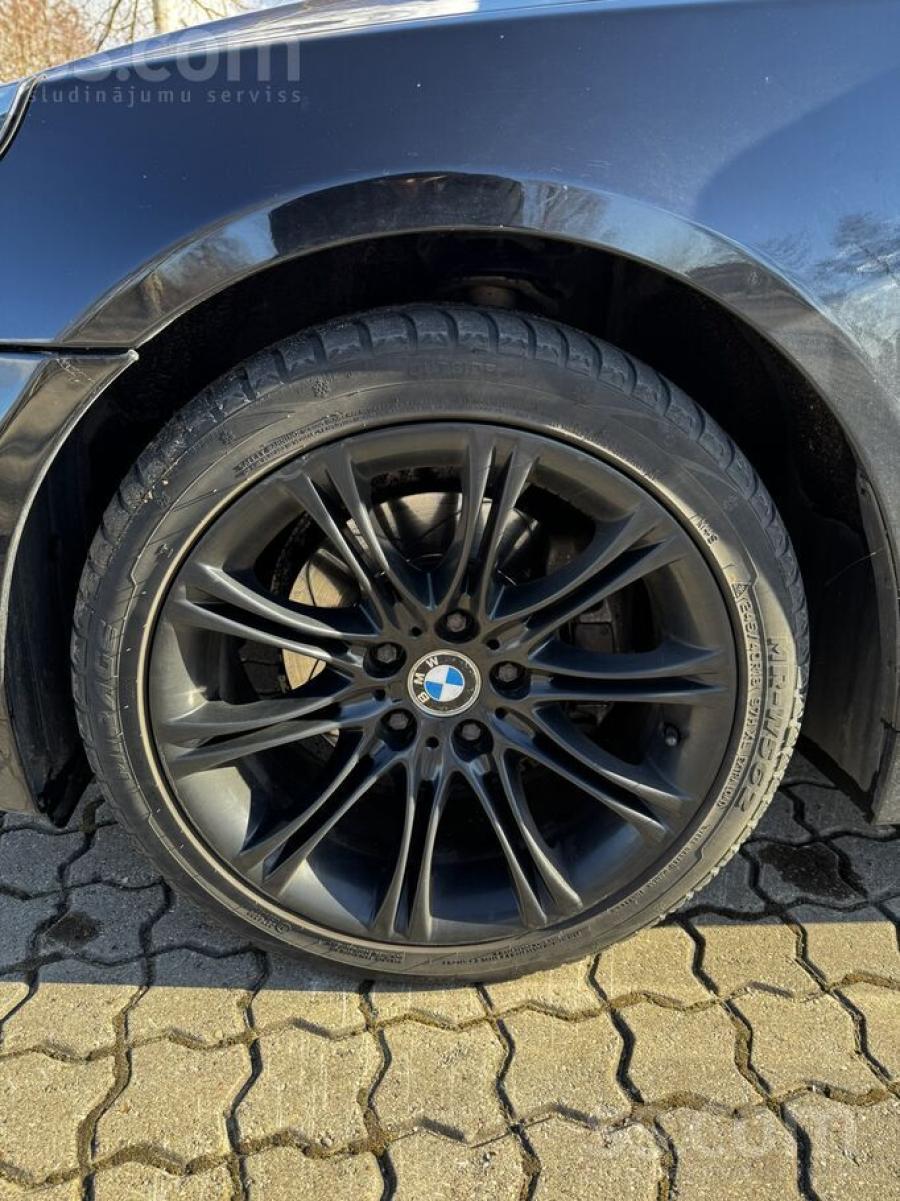 Black BMW 525 2008 in Riga, with an engine capacity of 3.00 L and mileage of 385 thousand km for 6200 €, photo 11 on AUTOMOTO.COM.LV