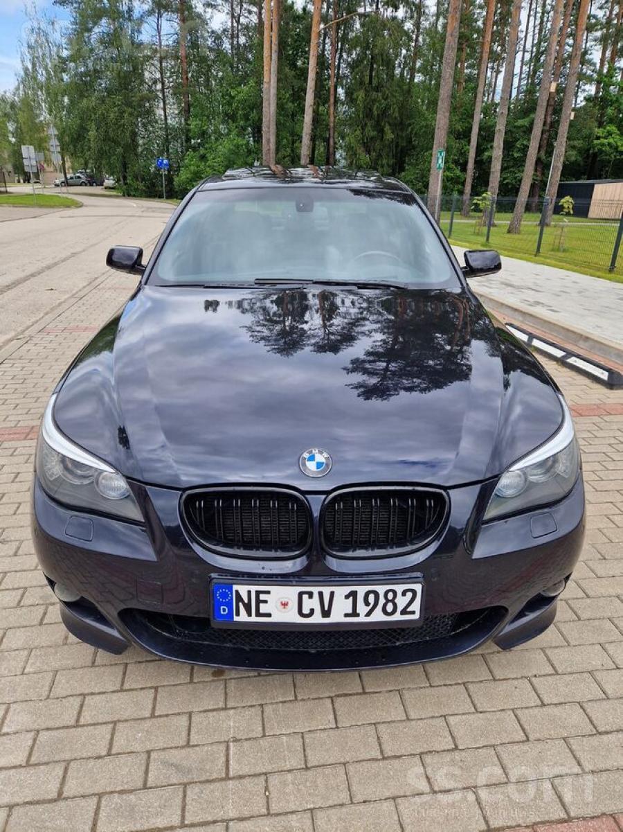 Black BMW 525 2008 in Ogre, with an engine capacity of 3.00 L and mileage of 328 thousand km for 6800 €, photo 2 on AUTOMOTO.COM.LV