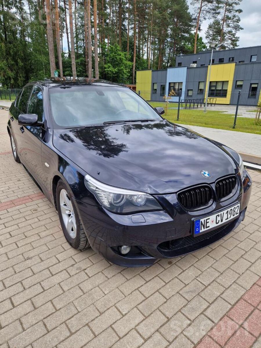 Black BMW 525 2008 in Ogre, with an engine capacity of 3.00 L and mileage of 328 thousand km for 6800 €, photo 3 on AUTOMOTO.COM.LV