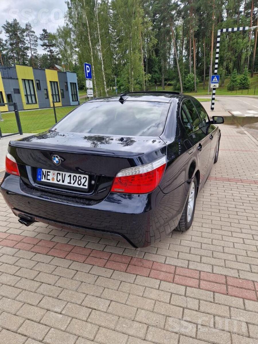 Black BMW 525 2008 in Ogre, with an engine capacity of 3.00 L and mileage of 328 thousand km for 6800 €, photo 4 on AUTOMOTO.COM.LV