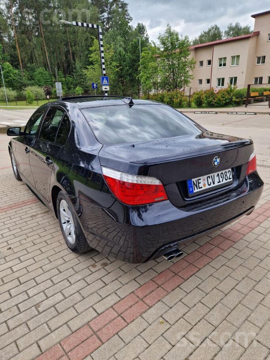 Black BMW 525 2008 in Ogre, with an engine capacity of 3.00 L and mileage of 328 thousand km for 6800 €, photo 6 on AUTOMOTO.COM.LV