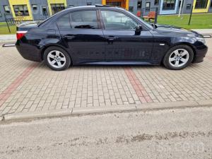 Black BMW 525 2008 in Ogre, with an engine capacity of 3.00 L and mileage of 328 thousand km for 6800 €, photo 8 on AUTOMOTO.COM.LV