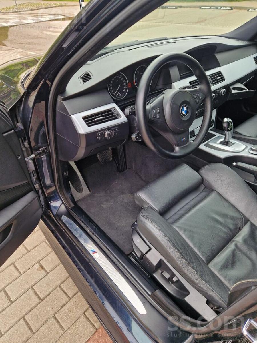 Black BMW 525 2008 in Ogre, with an engine capacity of 3.00 L and mileage of 328 thousand km for 6800 €, photo 9 on AUTOMOTO.COM.LV