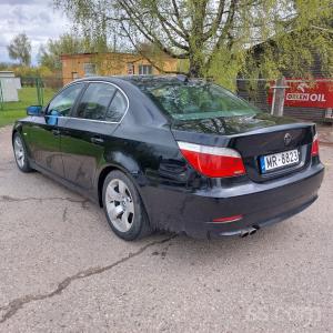 Black BMW 525 2008 in Riga, with an engine capacity of 3.00 L and mileage of 398 thousand km for 3800 €, photo 4 on AUTOMOTO.COM.LV