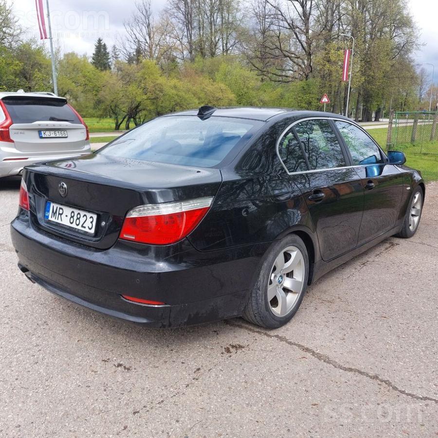 Black BMW 525 2008 in Riga, with an engine capacity of 3.00 L and mileage of 398 thousand km for 3800 €, photo 6 on AUTOMOTO.COM.LV