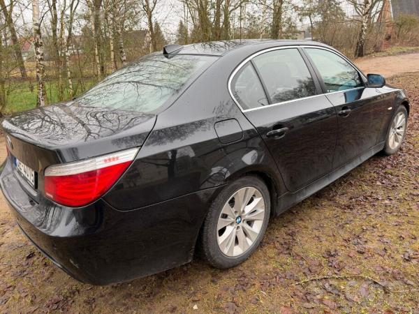 Melns BMW 525 2008 Jēkabpils, ar dzinēja tilpumu 3.00 L un nobraukumu 235 tūkst. km par 5500 €, foto 3 vietnē AUTOMOTO.COM.LV