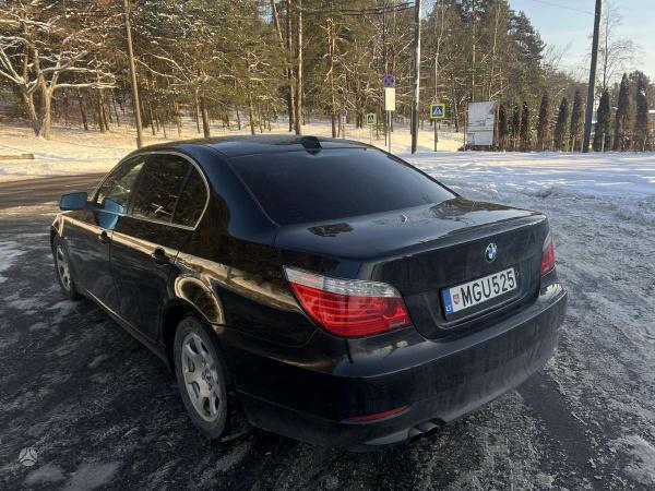 Melns BMW 525 2008 Kauņa, ar dzinēja tilpumu 2.99 L un nobraukumu 295 tūkst. km par 4200 €, foto 6 vietnē AUTOMOTO.COM.LV