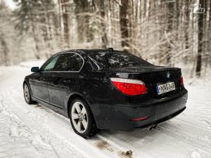 Black BMW 525 2008 in Vilnius, with an engine capacity of 3.00 L and mileage of 372 thousand km for 4500 €, photo 3 on AUTOMOTO.COM.LV