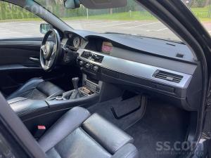 Black BMW 525 2008 in Riga, with an engine capacity of 3.00 L and mileage of 273 thousand km for 5600 €, photo 6 on AUTOMOTO.COM.LV