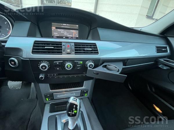 Melns BMW 525 2008 Rīga, ar dzinēja tilpumu 3.00 L un nobraukumu 326 tūkst. km par 4900 €, foto 7 vietnē AUTOMOTO.COM.LV