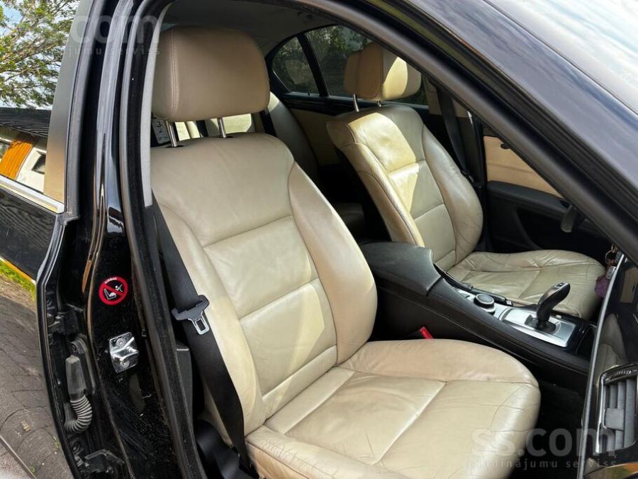 Black BMW 525 2008 in Jurmala, with an engine capacity of 3.00 L and mileage of 398 thousand km for 4450 €, photo 8 on AUTOMOTO.COM.LV