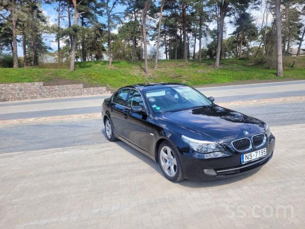 Black BMW 525 2008 in Ventspils, with an engine capacity of 3.00 L and mileage of 218 thousand km for 6150 €, photo 2 on AUTOMOTO.COM.LV