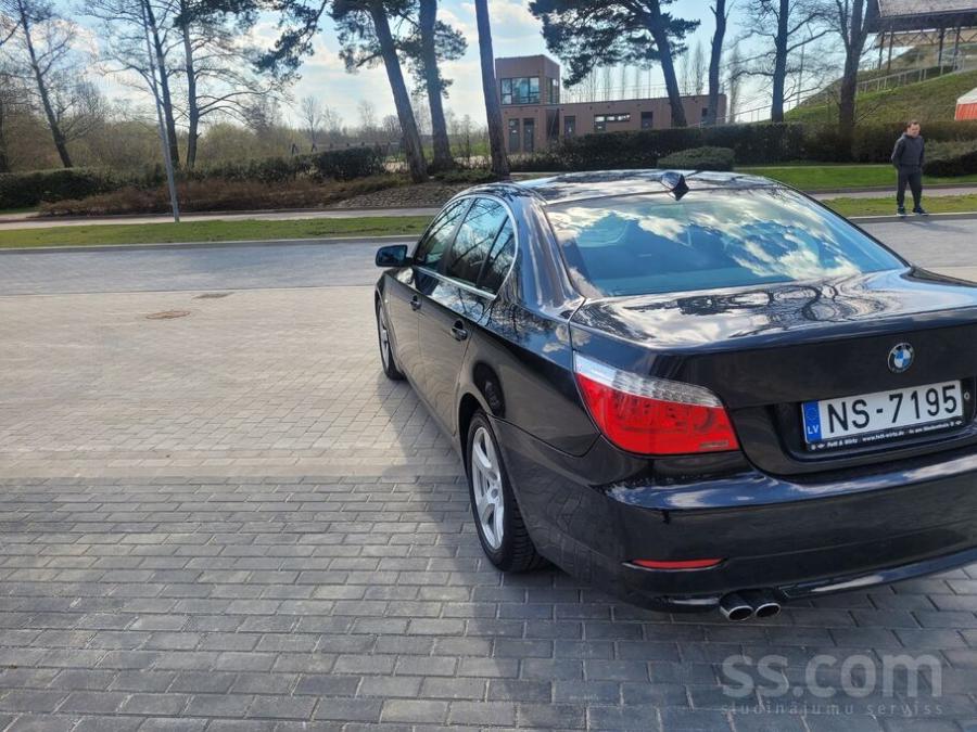Black BMW 525 2008 in Ventspils, with an engine capacity of 3.00 L and mileage of 218 thousand km for 6150 €, photo 8 on AUTOMOTO.COM.LV
