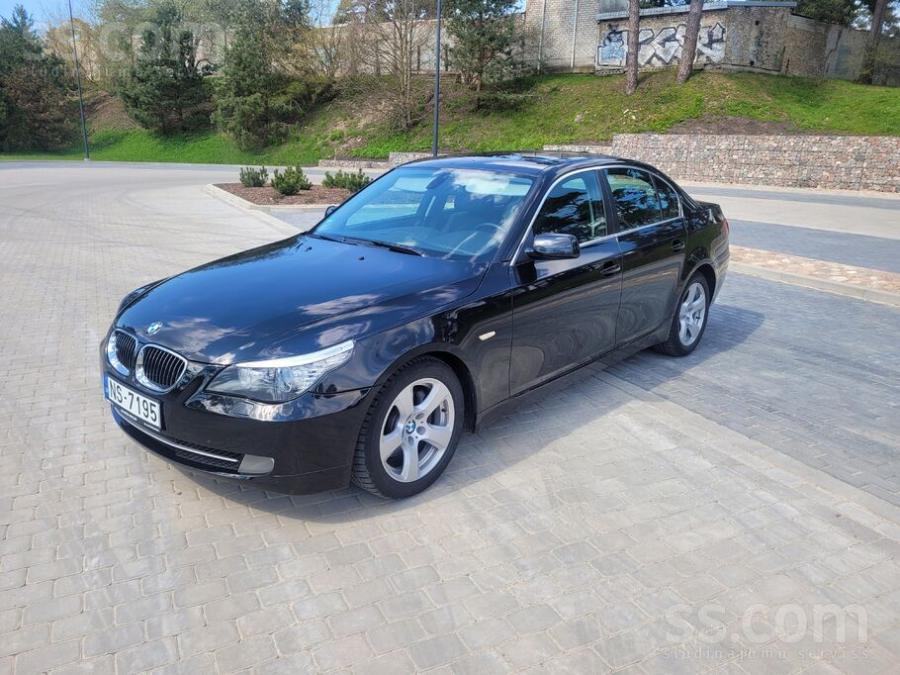 Black BMW 525 2008 in Ventspils, with an engine capacity of 3.00 L and mileage of 218 thousand km for 6150 €, photo 9 on AUTOMOTO.COM.LV