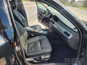 Black BMW 525 2008 in Ventspils, with an engine capacity of 3.00 L and mileage of 218 thousand km for 6150 €, photo 21 on AUTOMOTO.COM.LV