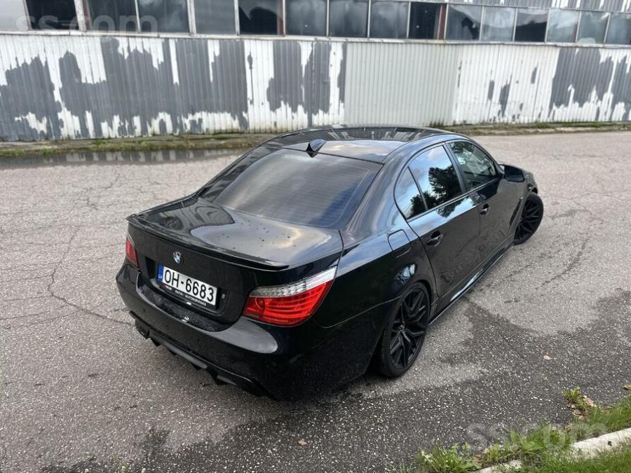 Melns BMW 525 2008 Rīga, ar dzinēja tilpumu 3.00 L un nobraukumu 305 tūkst. km par 6650 €, foto 5 vietnē AUTOMOTO.COM.LV