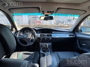 Black BMW 525 2008 in Riga, with an engine capacity of 3.00 L and mileage of 375 thousand km for 5250 €, photo 6 on AUTOMOTO.COM.LV