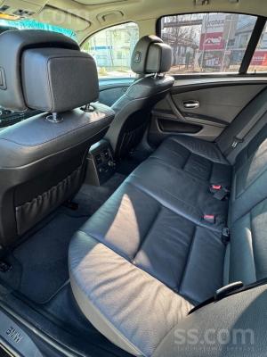 Black BMW 525 2008 in Riga, with an engine capacity of 3.00 L and mileage of 375 thousand km for 5250 €, photo 7 on AUTOMOTO.COM.LV