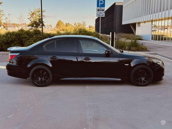 Melns BMW 525 2008 Viļņa, ar dzinēja tilpumu 2.99 L un nobraukumu 500 tūkst. km par 4200 €, foto 5 vietnē AUTOMOTO.COM.LV