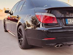 Black BMW 525 2008 in Vilnius, with an engine capacity of 2.99 L and mileage of 500 thousand km for 4200 €, photo 12 on AUTOMOTO.COM.LV