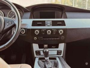 Black BMW 525 2008 in Vilnius, with an engine capacity of 2.99 L and mileage of 500 thousand km for 4200 €, photo 26 on AUTOMOTO.COM.LV