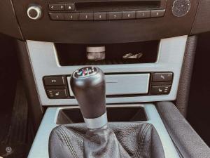 Black BMW 525 2008 in Vilnius, with an engine capacity of 2.99 L and mileage of 500 thousand km for 4200 €, photo 28 on AUTOMOTO.COM.LV