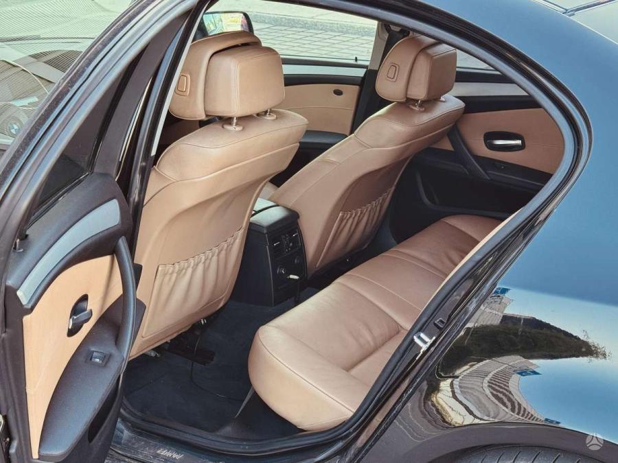 Black BMW 525 2008 in Vilnius, with an engine capacity of 2.99 L and mileage of 500 thousand km for 4200 €, photo 30 on AUTOMOTO.COM.LV